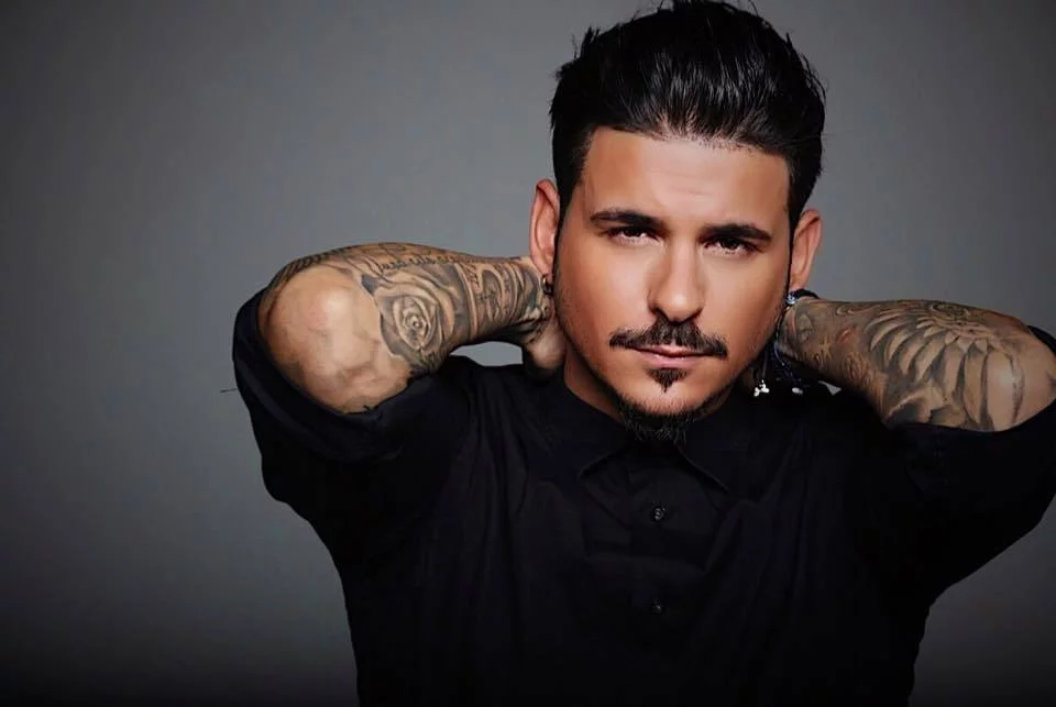 ΣΤΑΝ Βιογραφία | Outnow.gr